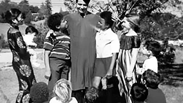Jim Jones Folkets Tempel Kool Aid Inside Jonestown: How Jim Jones