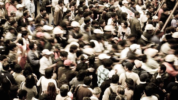 When Does the Wisdom of the Crowds Turn Into the Madness of the Mob ...