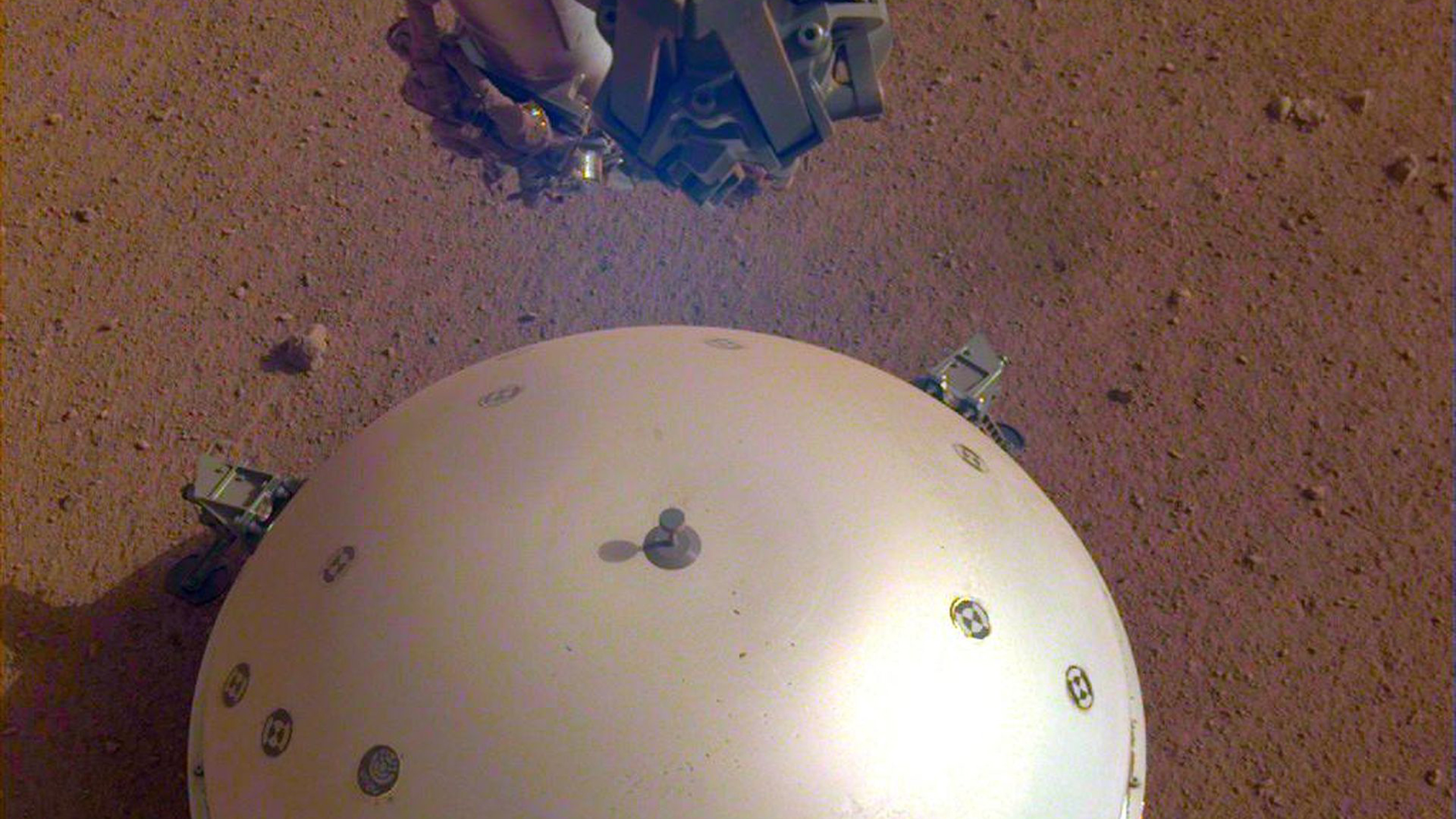 NASA’s InSight detected its first ‘Marsquake.’ Have a listen | NOVA ...