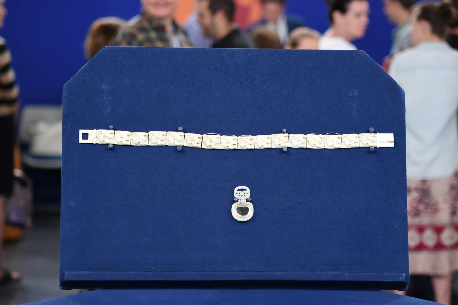 18th-Century Jade Belt Fitting & Reproduction Belt | Antiques Roadshow ...