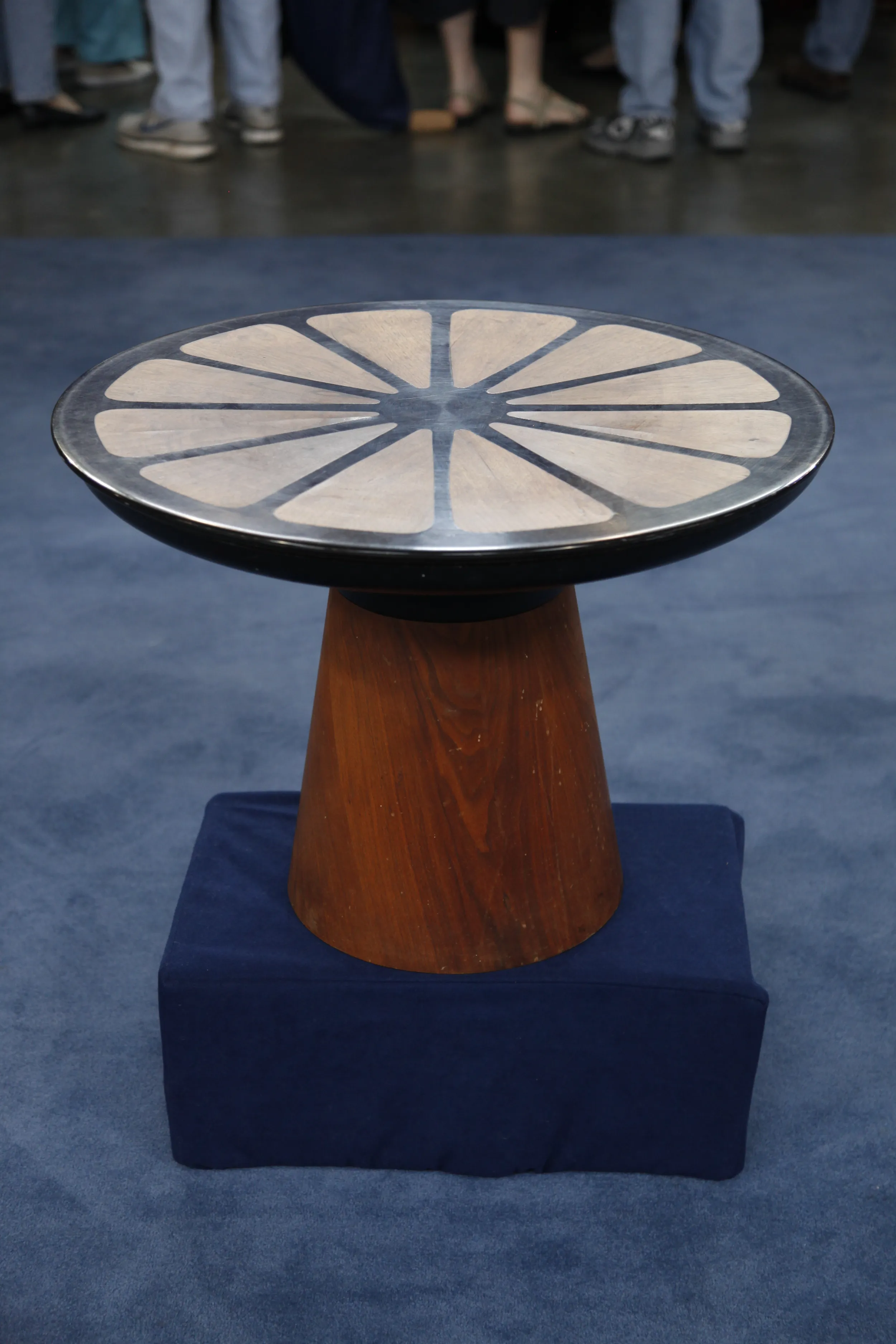 1974 George Nakashima End Table | Antiques Roadshow | PBS