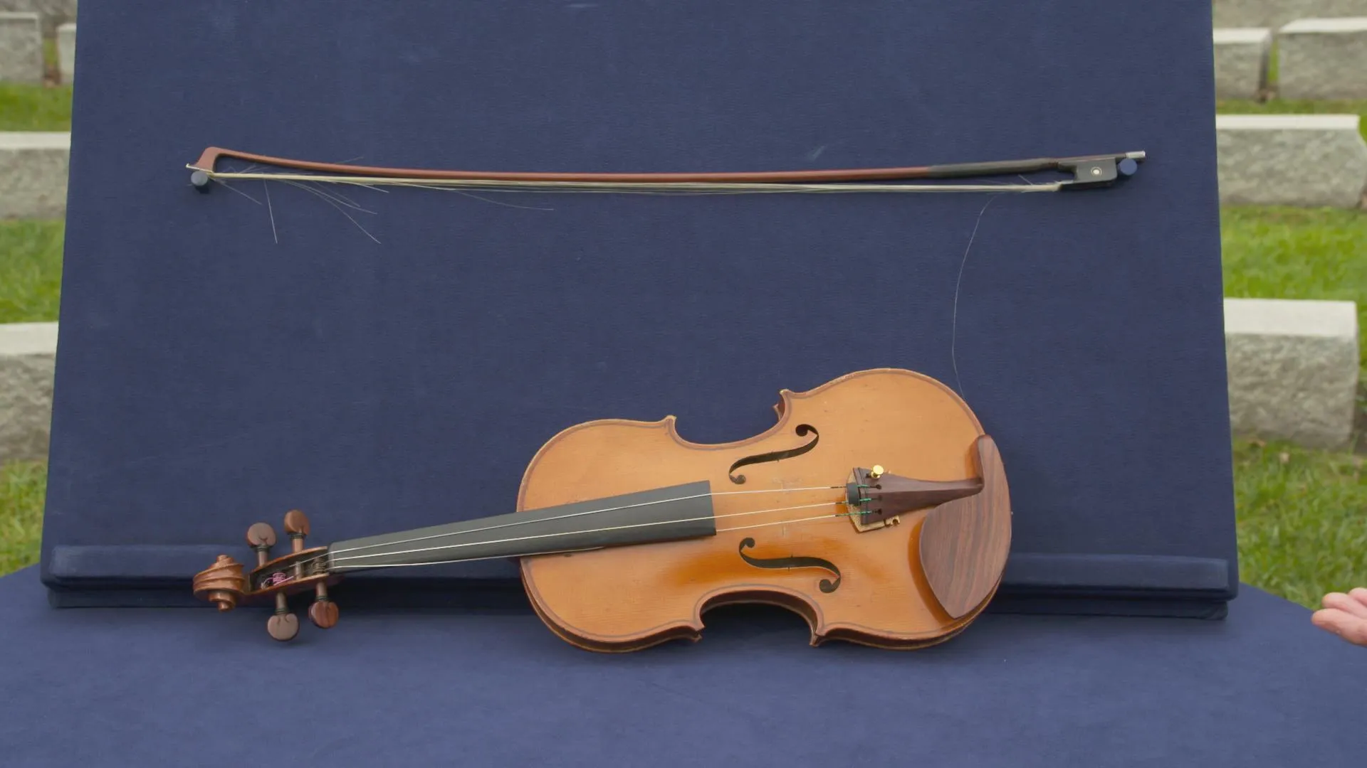 Violin and Pfretzschner Bow | Antiques Roadshow | PBS