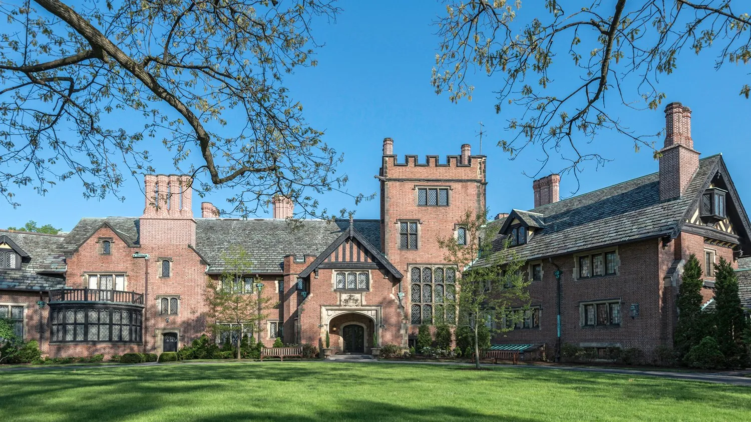 Antiques Roadshow | PBS