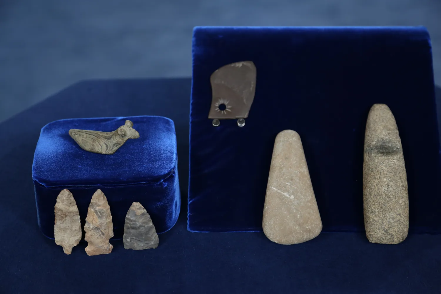 Old American Indian Stone Artifacts American Indian Artifacts Hi Res