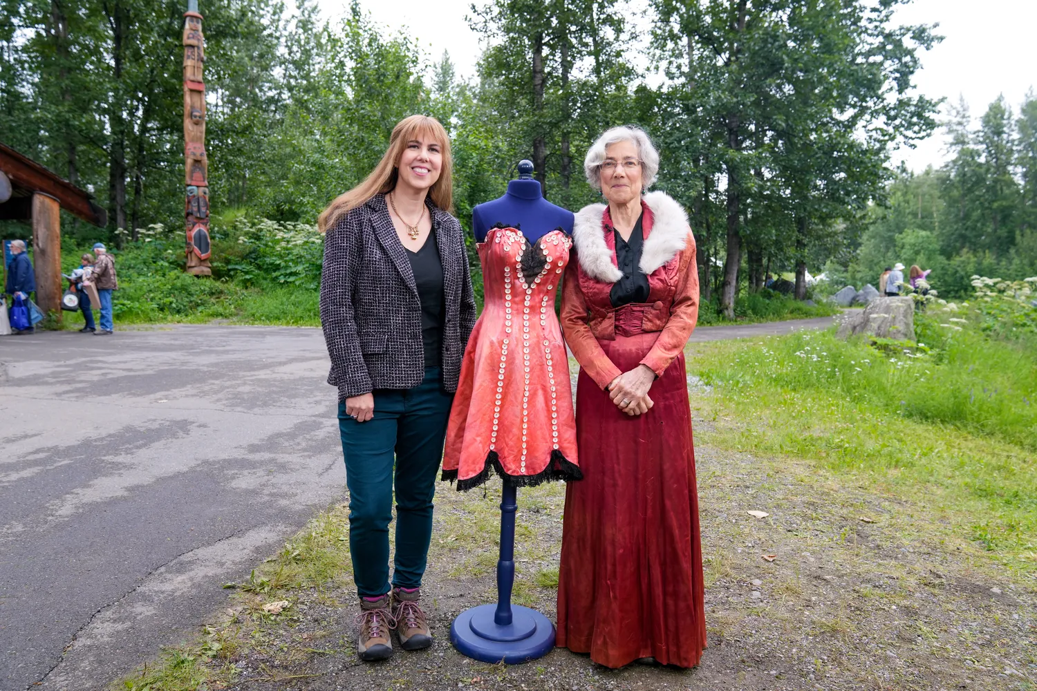 Angela Lansbury & MGM Costumes, ca. 1945 | Antiques Roadshow | PBS