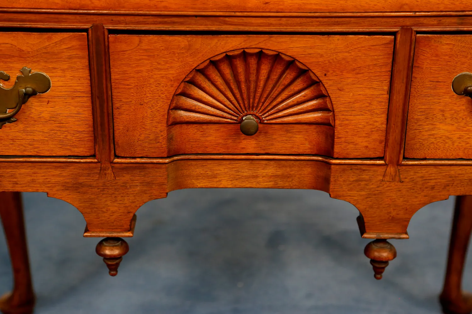 Boston Queen Anne Lowboy, ca. 1760 | Antiques Roadshow | PBS