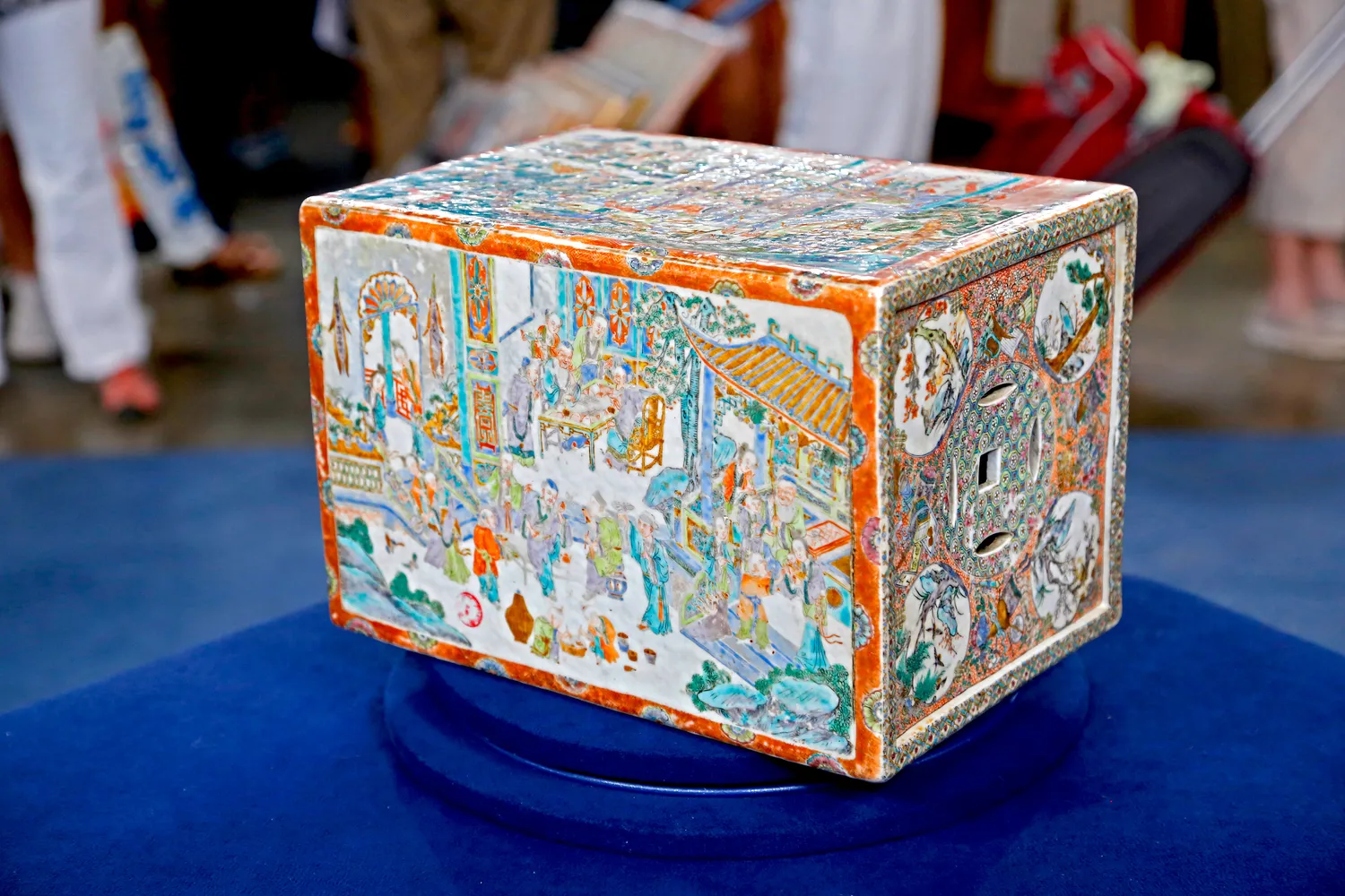 Chinese Porcelain Arm Rest, ca. 1870 | Antiques Roadshow | PBS