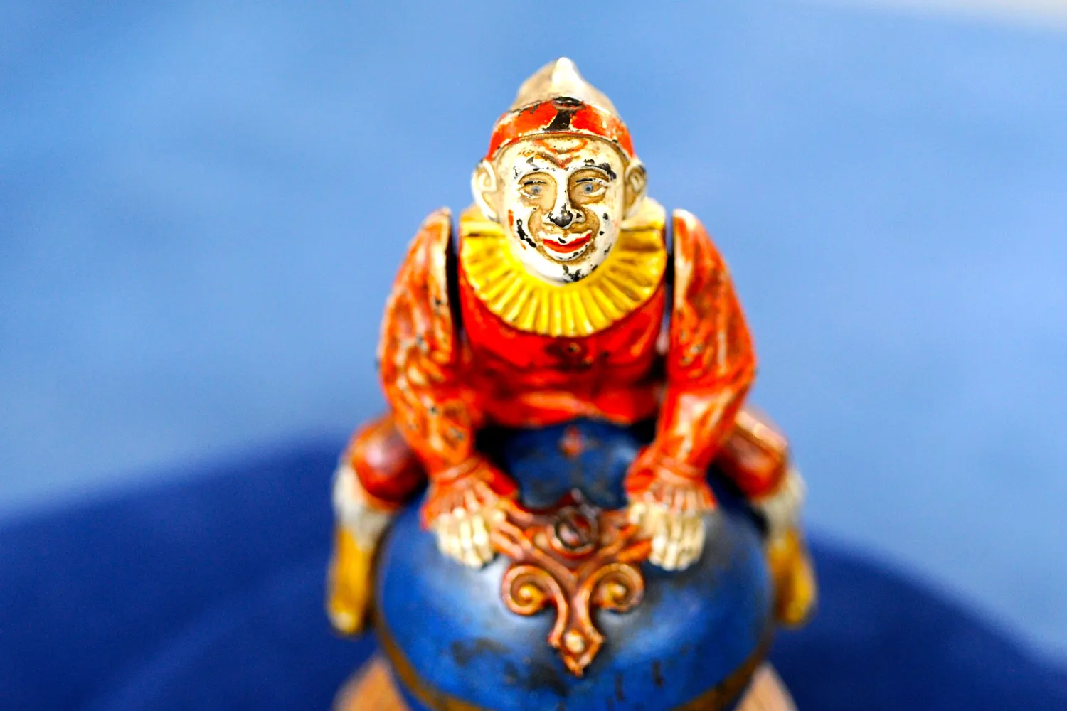 "Clown on Globe" Mechanical Bank, ca. 1890 | Antiques Roadshow | PBS