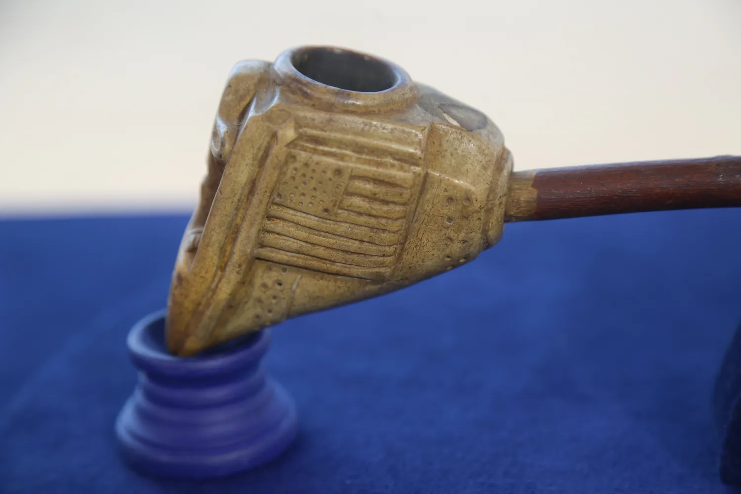 Confederate Prisoner-carved Pipe | Antiques Roadshow | PBS