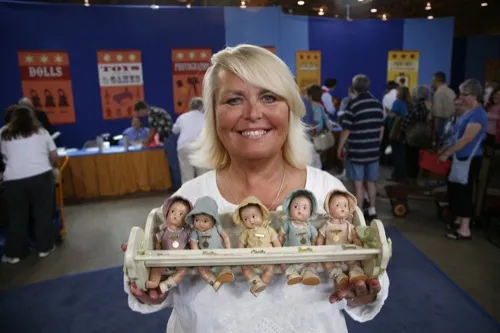 Identical Quintuplets Dionne Dionne Quintuplets: Sister Penniless, 18