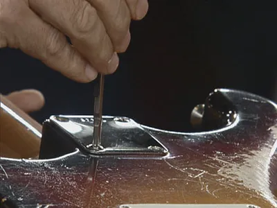 Breaking Down Your Fender (Don't Try This at Home) | Antiques Roadshow ...