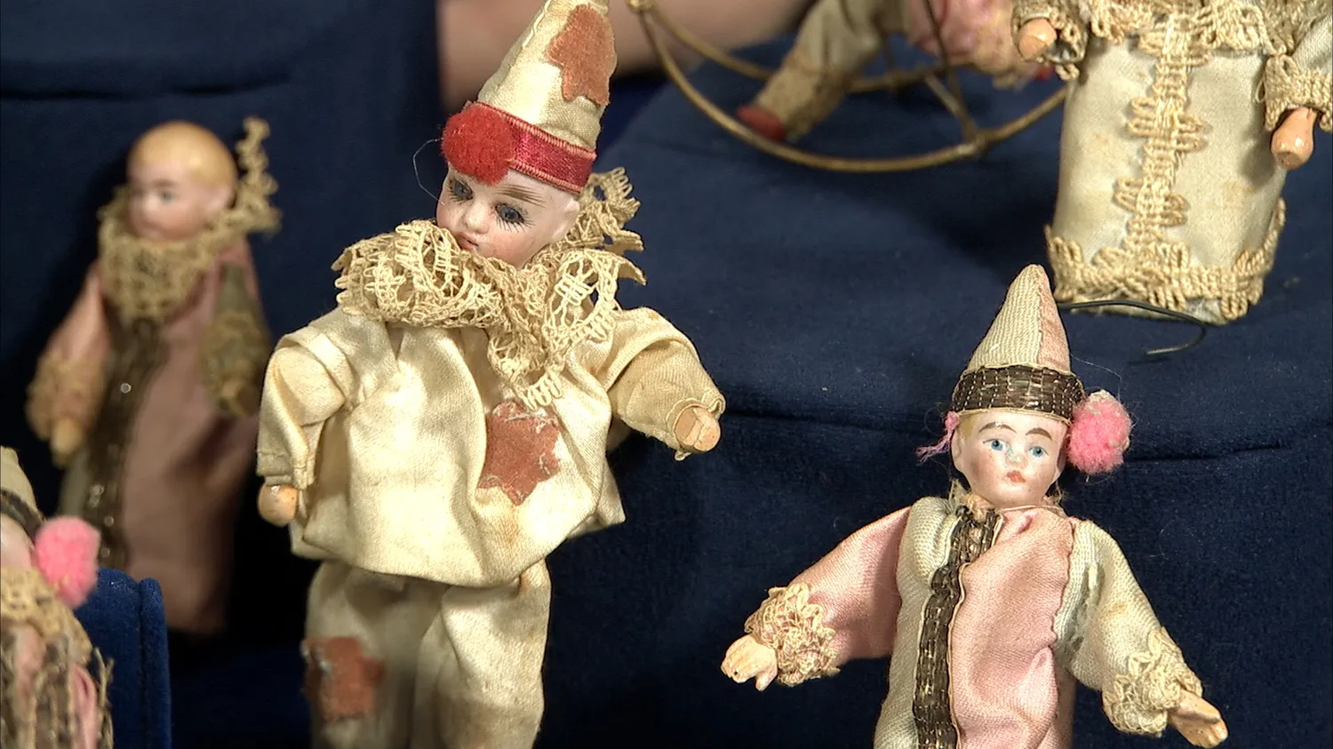 German Miniature Figure Collection, ca. 1905 | Antiques Roadshow | PBS