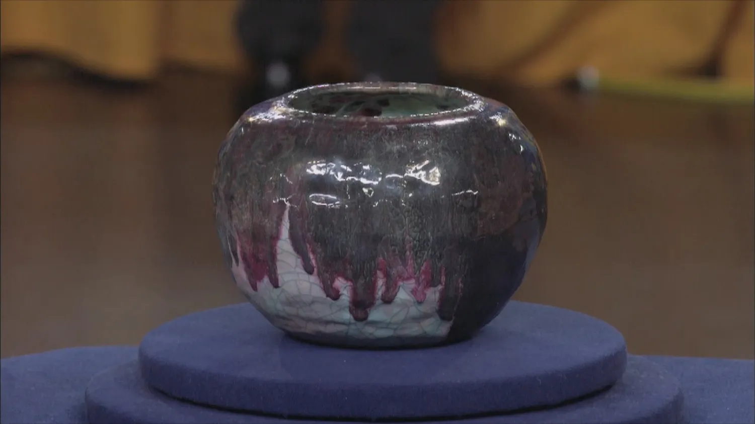 Glen Lukens Art Pottery Vase, ca. 1950 | Antiques Roadshow | PBS