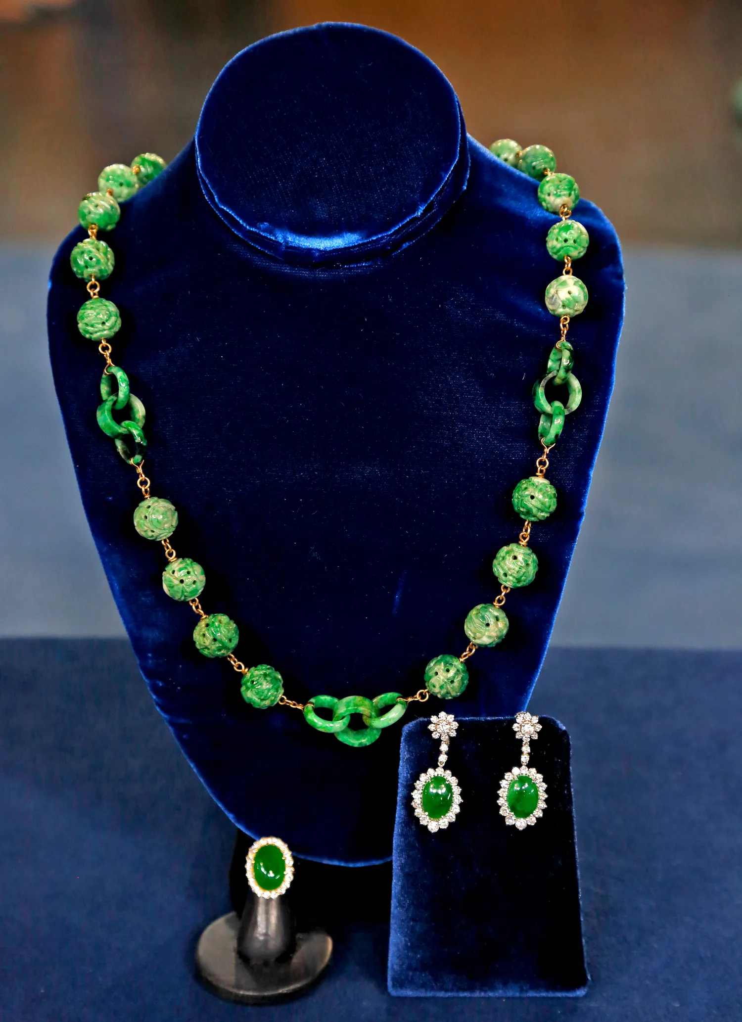 Jade Jewelry Collection | Antiques Roadshow | PBS