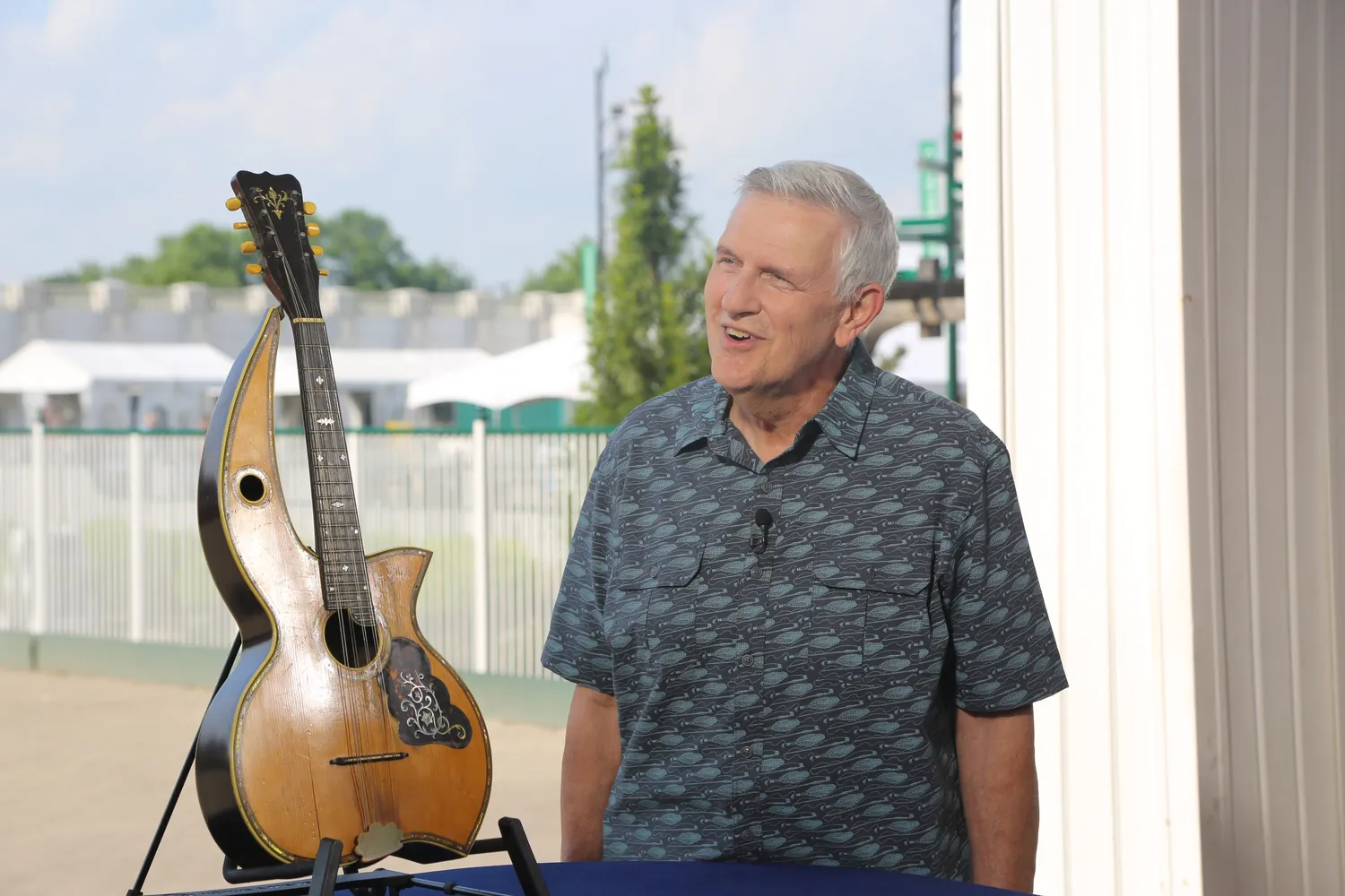 Larson Bros. Symphonic Harp Mandolin, ca. 1910 | Antiques Roadshow | PBS