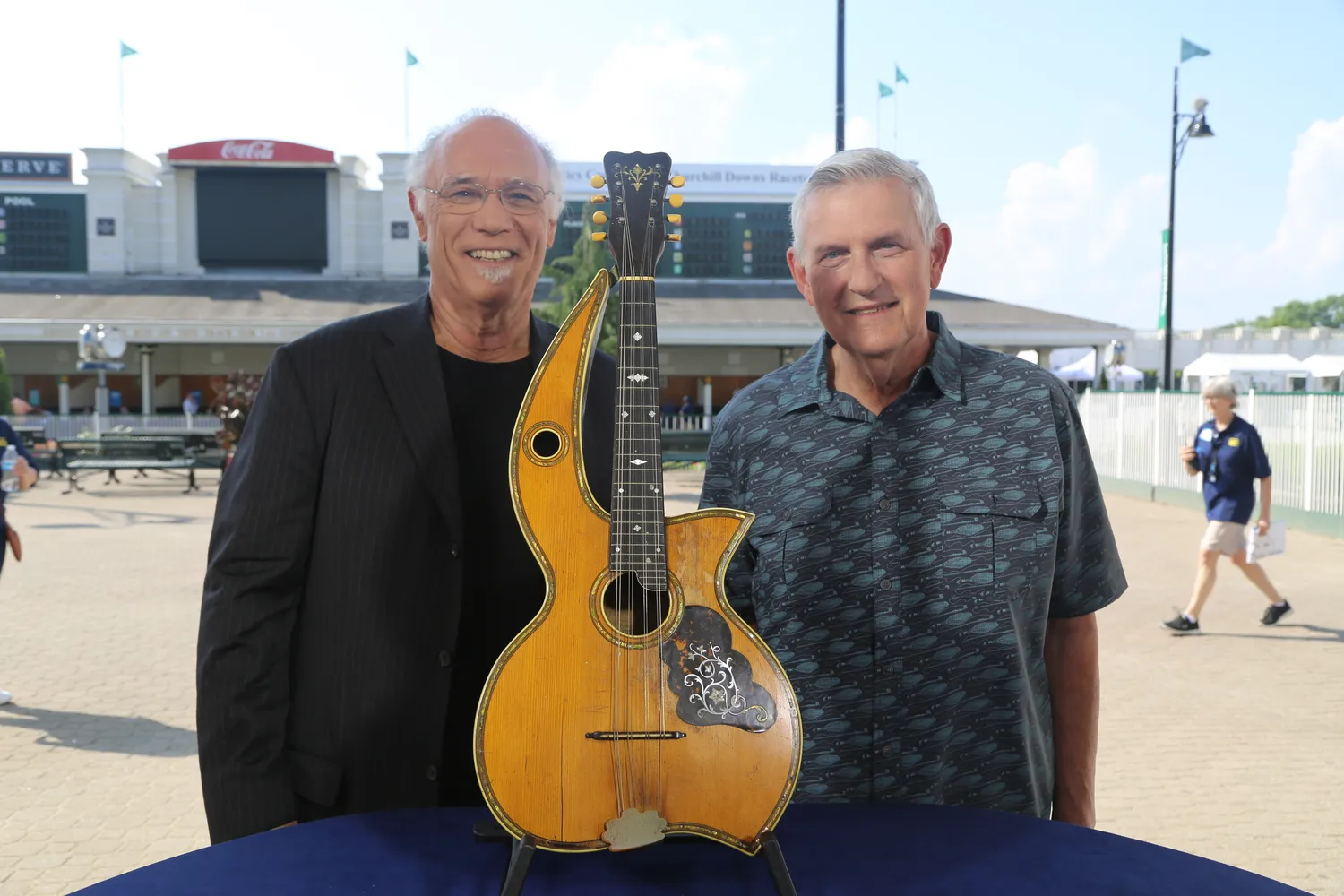 Larson Bros. Symphonic Harp Mandolin, ca. 1910 | Antiques Roadshow | PBS