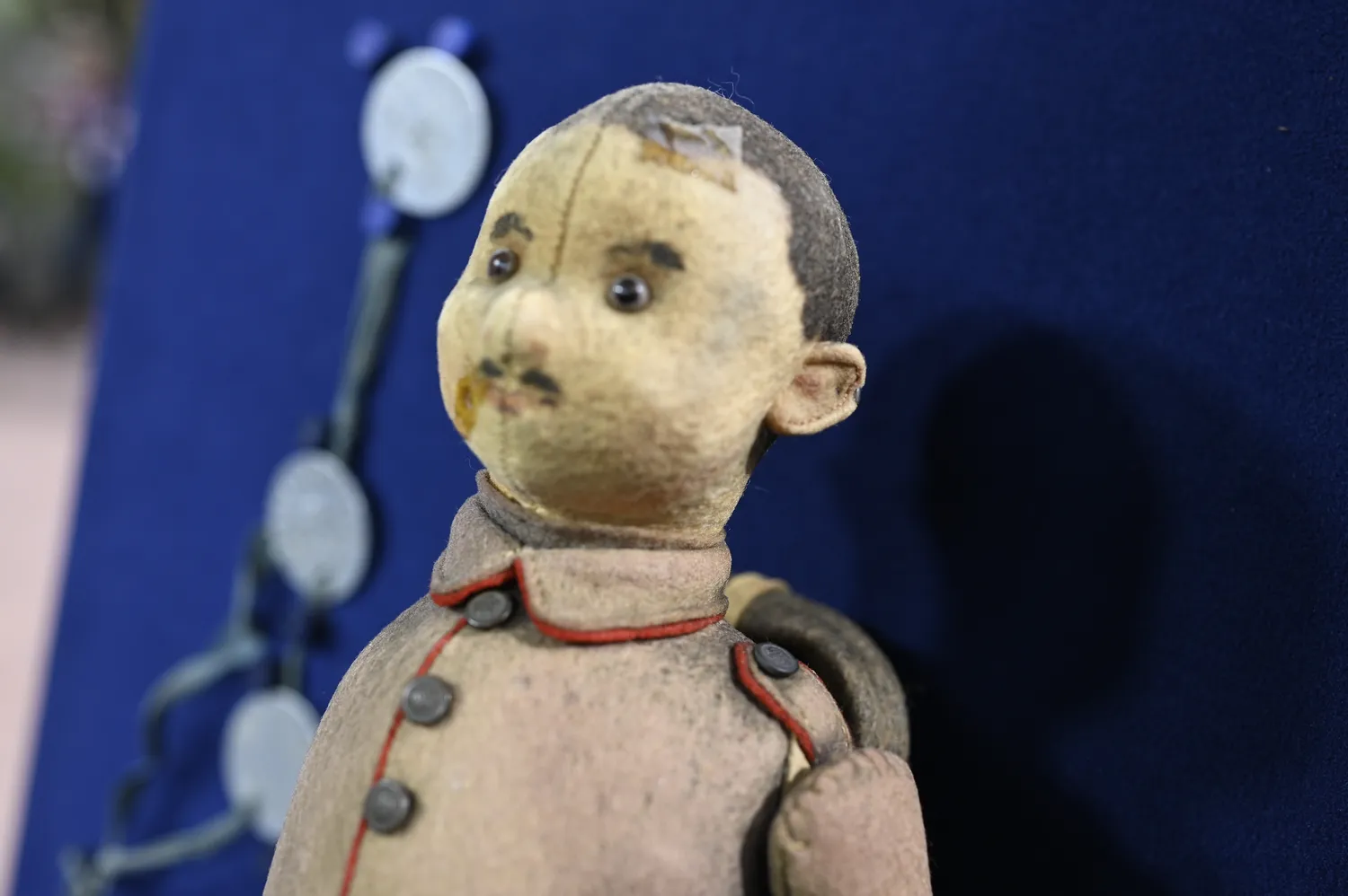 Steiff German Soldier Doll Set, ca. 1915 | Antiques Roadshow | PBS
