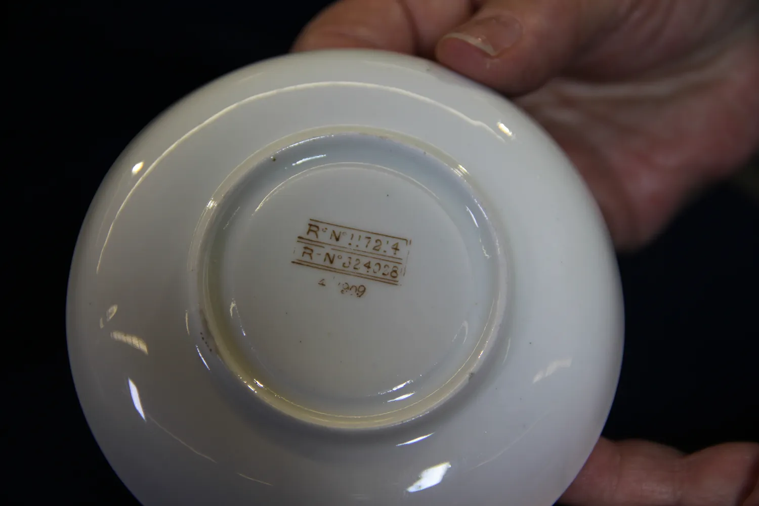 White Star Line Demitasse Cup & Saucer, ca. 1906 | Antiques Roadshow | PBS