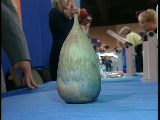 1962 Rose Cabat "Feelie" Vase | Antiques Roadshow | PBS