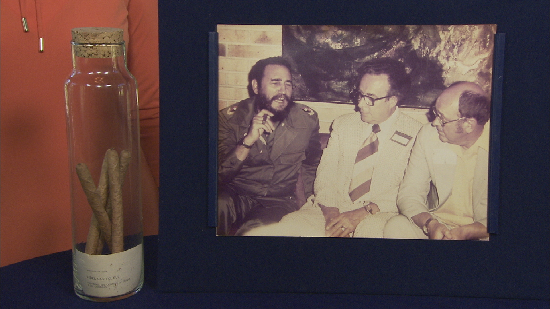 1977 Fidel Castro Cigars & Business Card | Antiques Roadshow | PBS