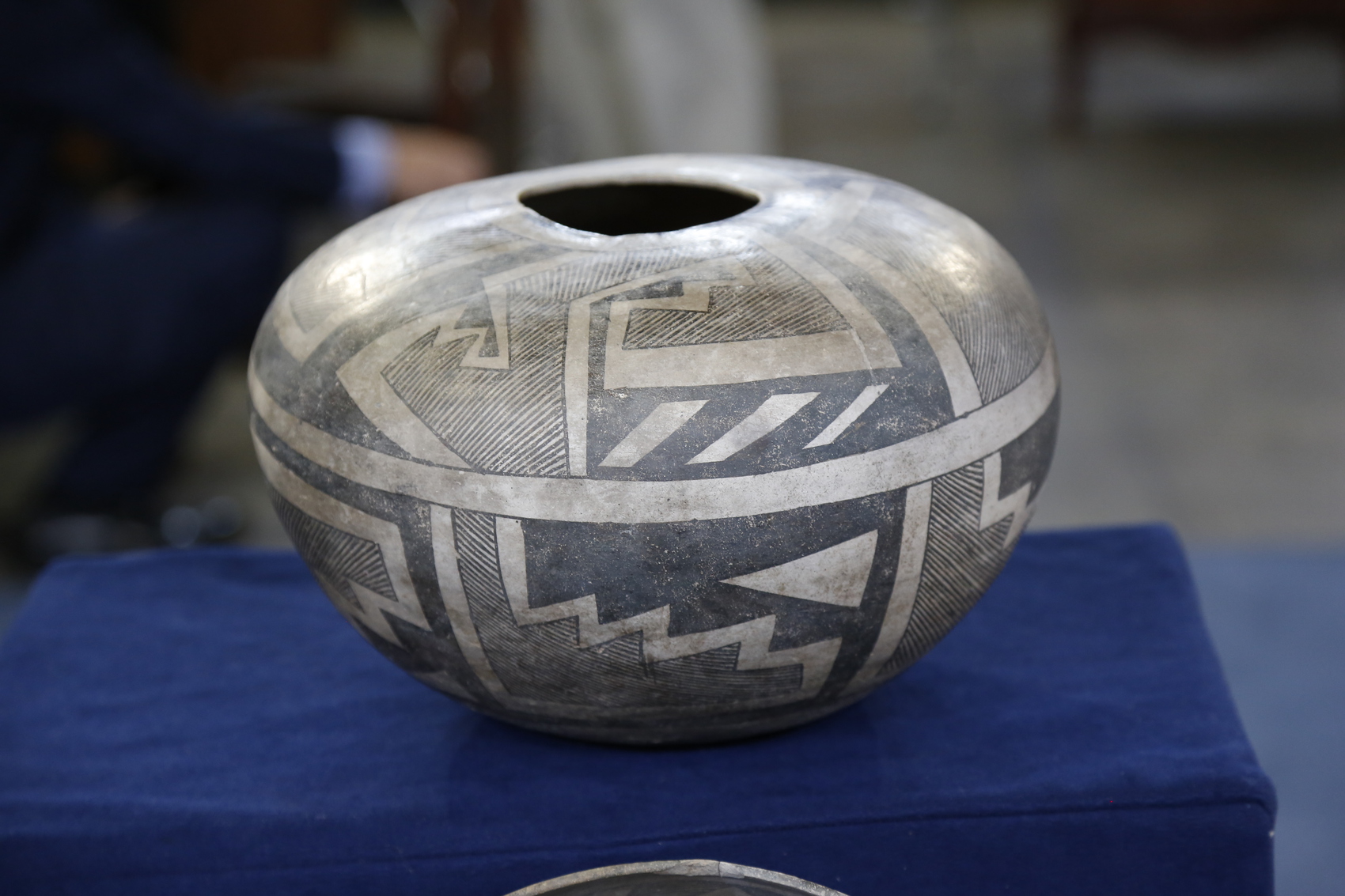Anasazi Ceramic Vessels | Antiques Roadshow | PBS