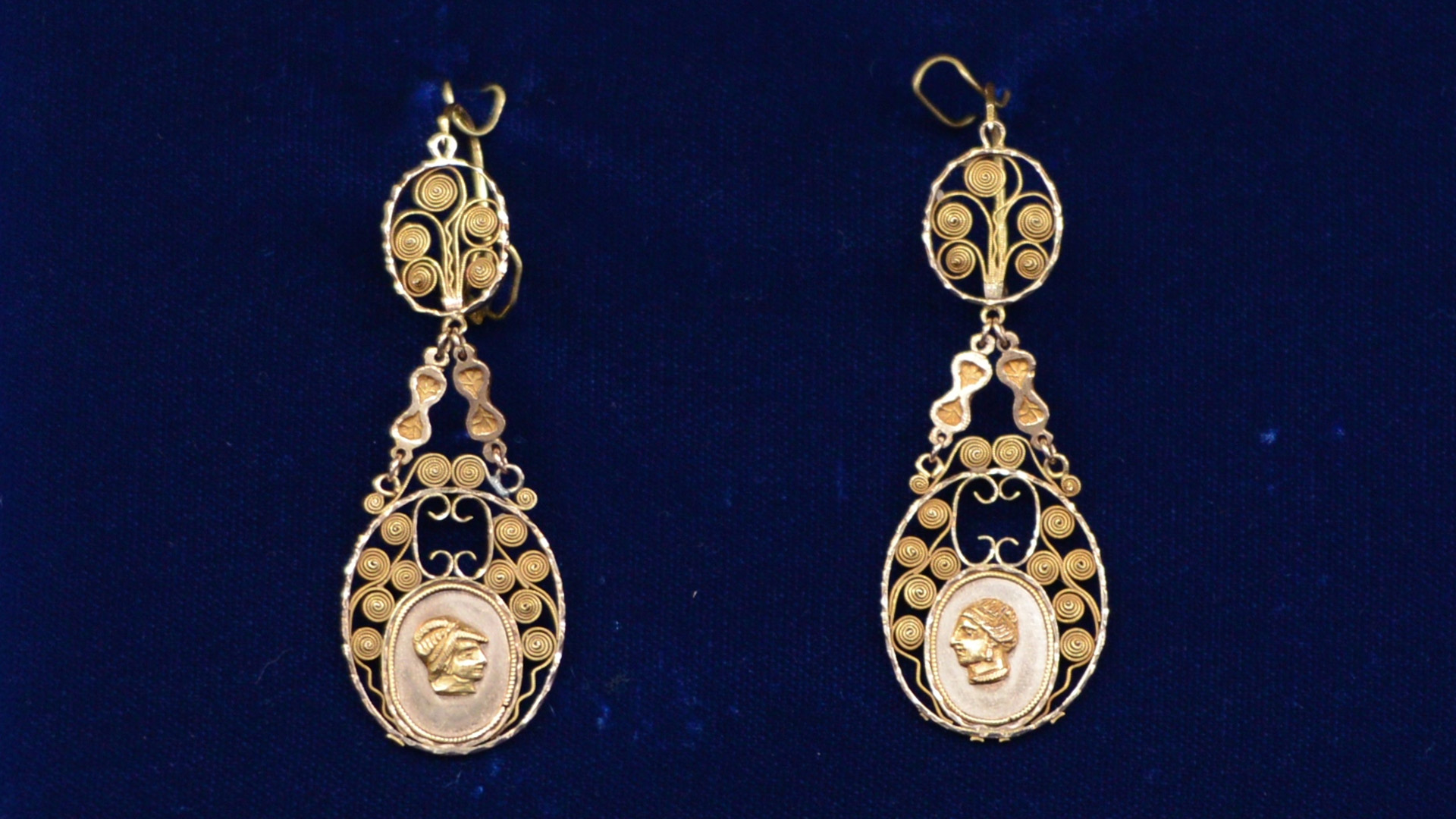 Antiques Roadshow | PBS