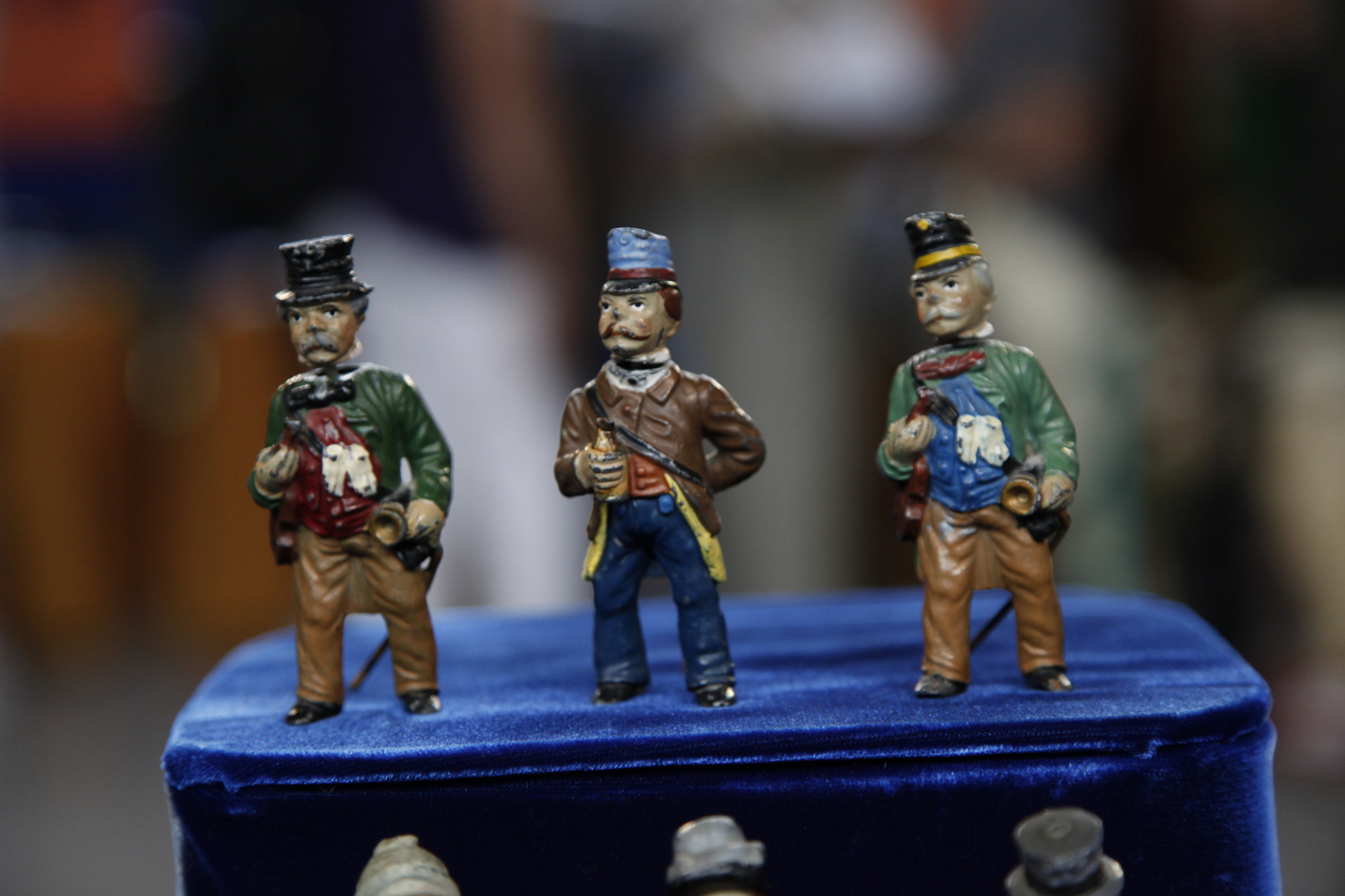 German Nodders, ca. 1910 | Antiques Roadshow | PBS