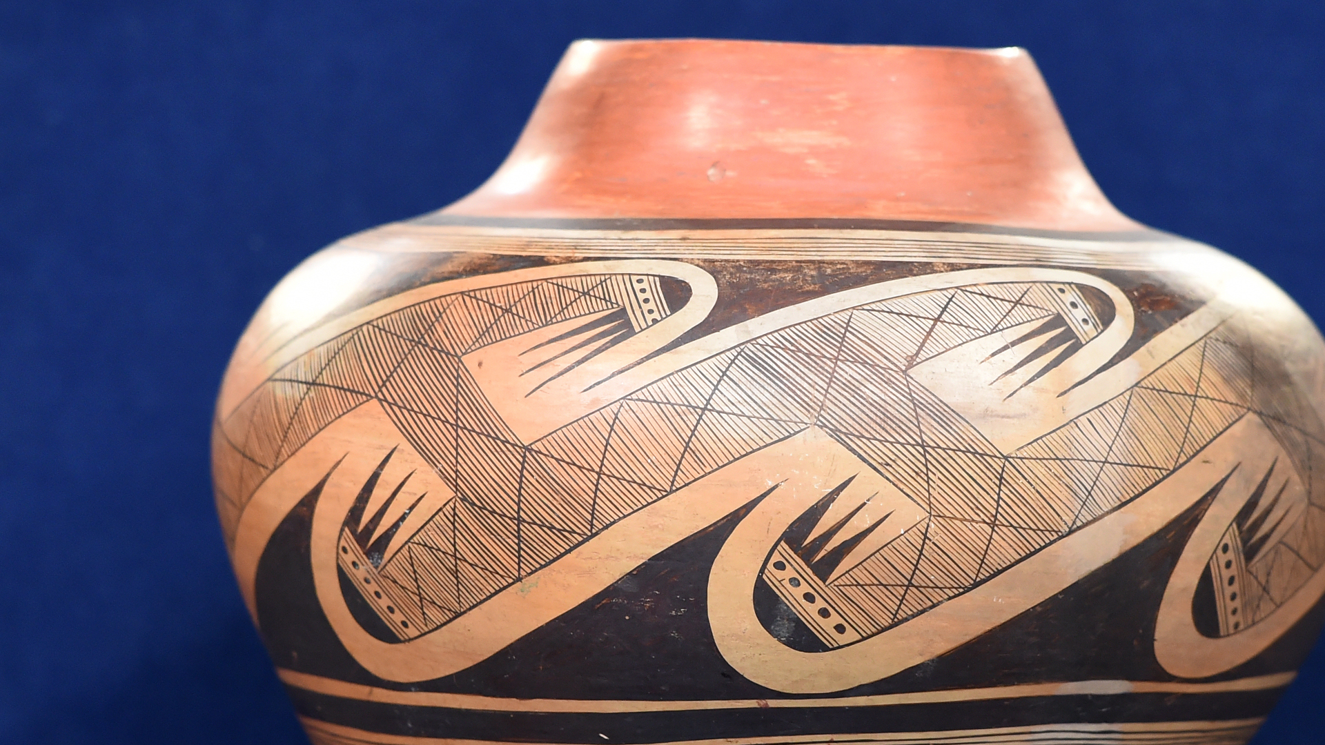 Hopi Pot attributed to Nampeyo, ca. 1900 | Antiques Roadshow | PBS