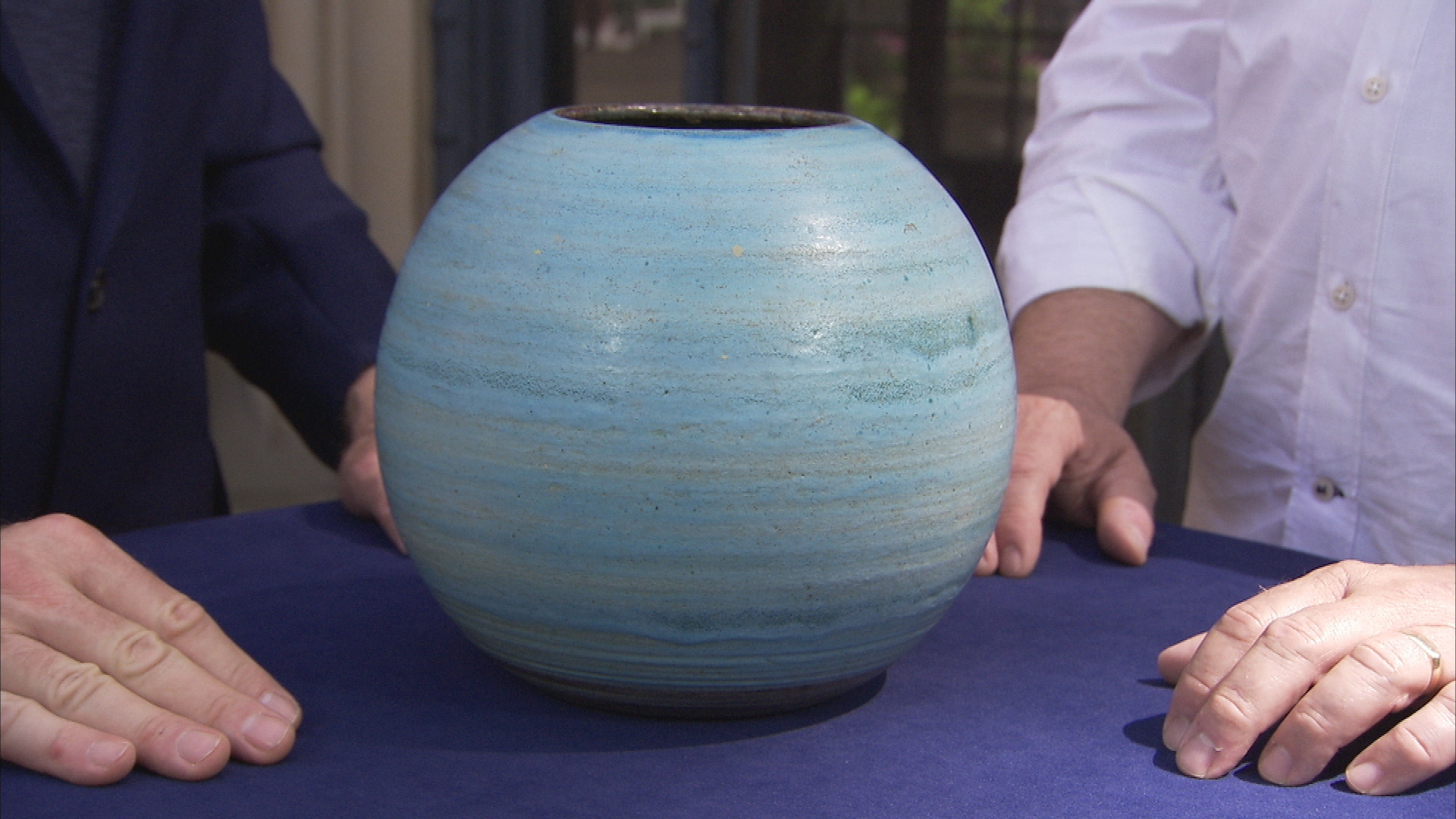 Maija Grotell Spherical Vase, ca. 1950 | Antiques Roadshow | PBS