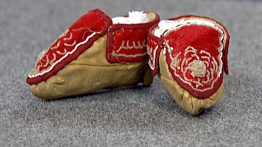 Mohawk Child's Moccasins, ca. 1860 | Antiques Roadshow | PBS
