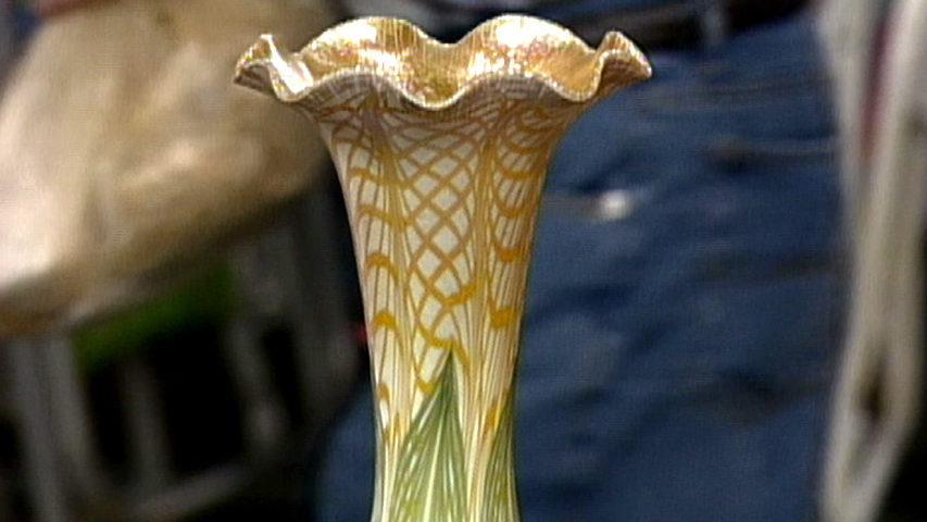 Quezal Vase, ca. 1920 | Antiques Roadshow | PBS
