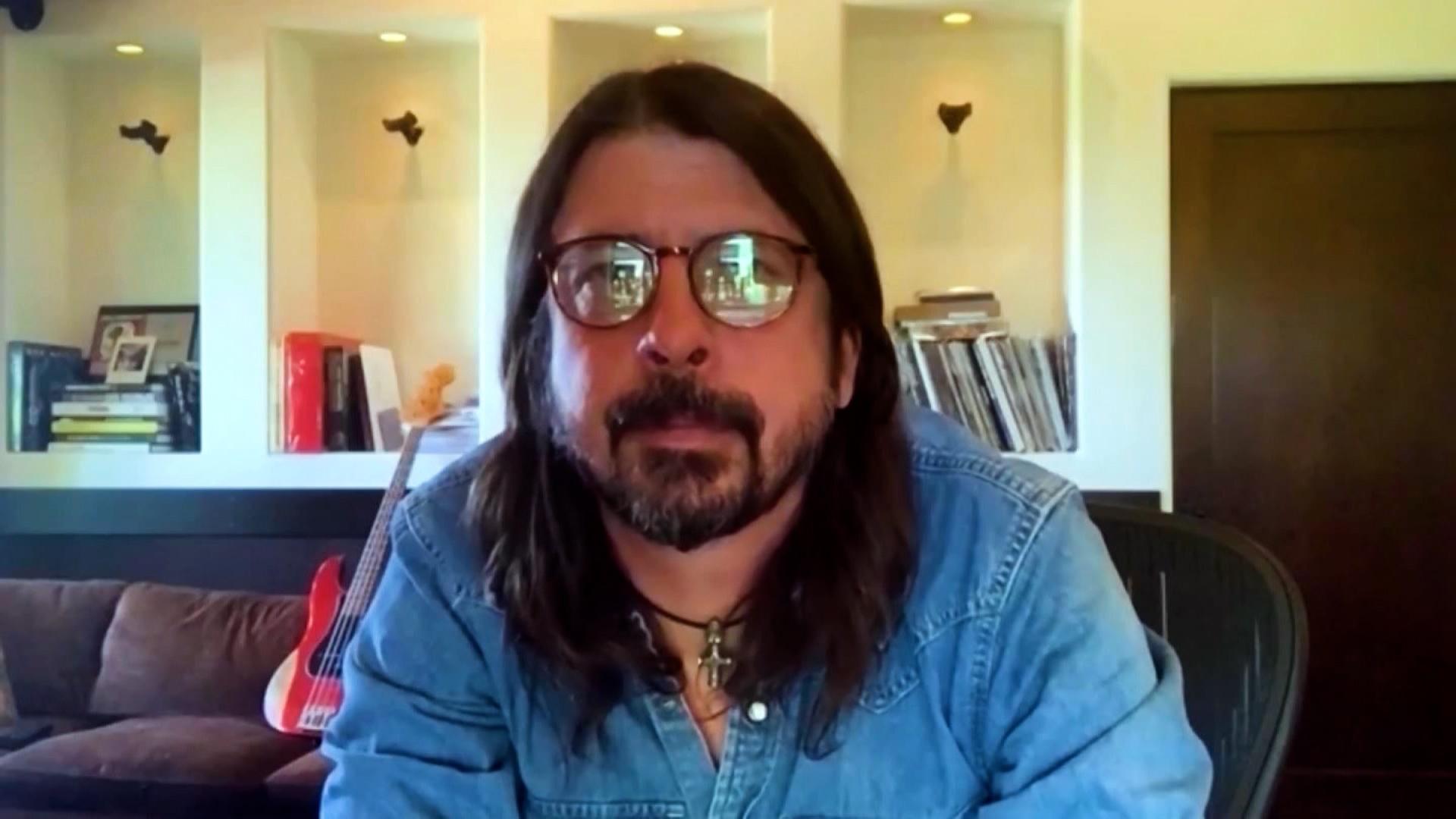 Dave Grohl: "I Was Scared" to Write About Kurt Cobain | Video ...