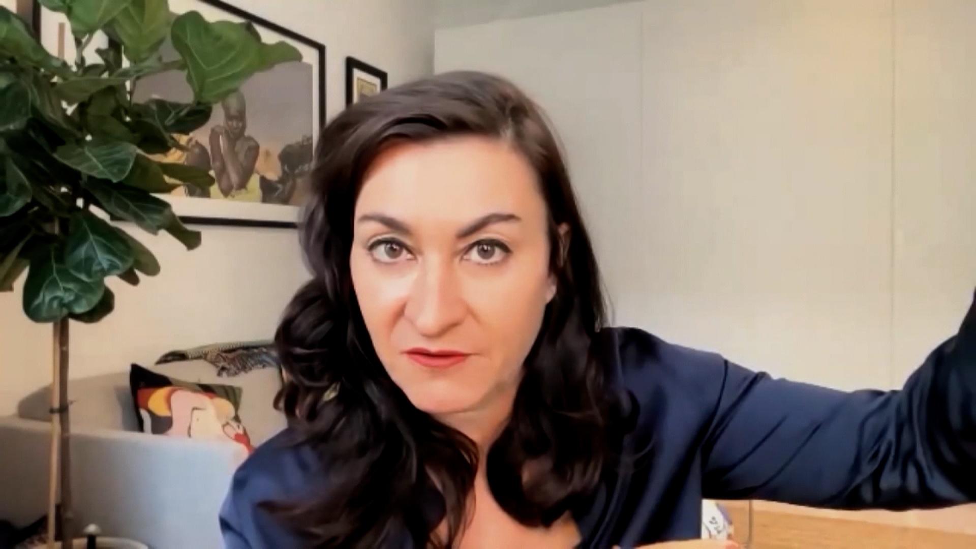 Lynsey Addario on Risking Her Life to Photograph Ukraine | Video ...