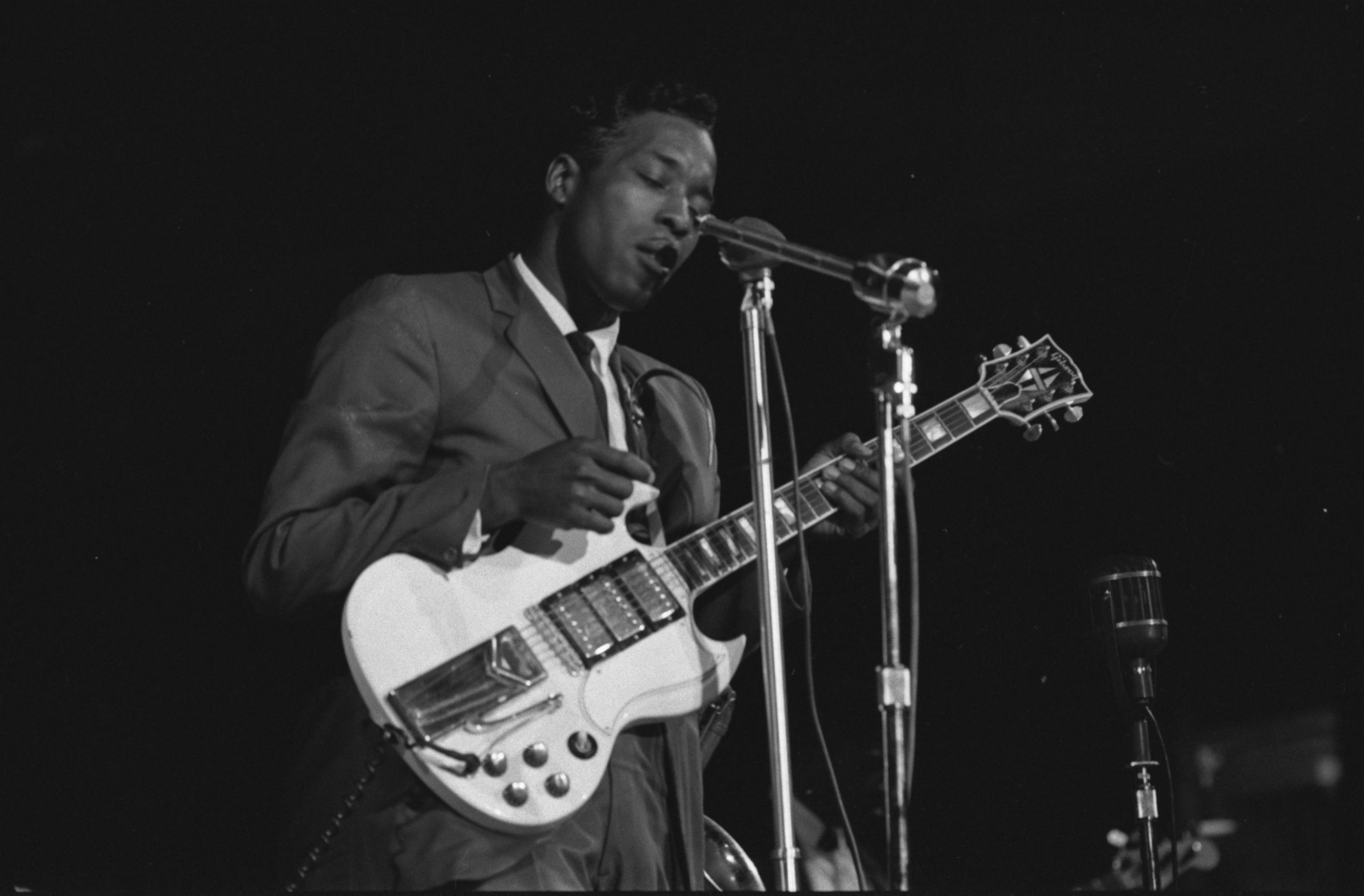 How blues legend Buddy Guy got his hands on his first guitar | American ...