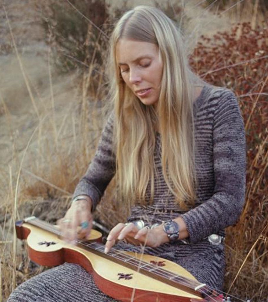 Joni Mitchell writes about her deep respect for Buffy Sainte-Marie ...