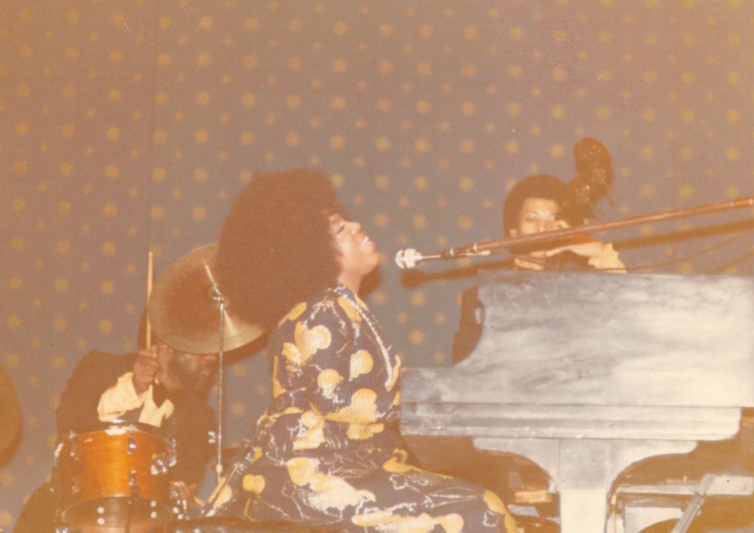 What Roberta Flack's music means to her LGBTQIA+ audiences | American ...