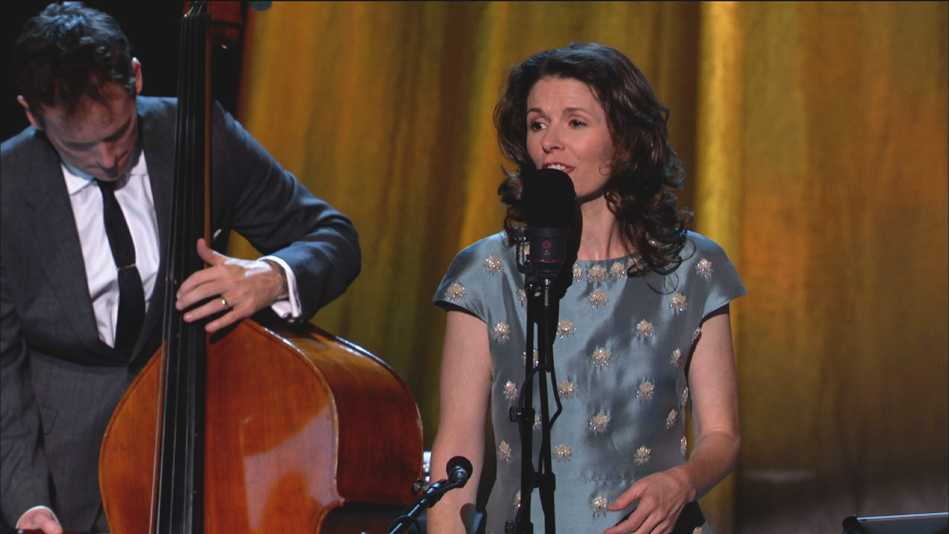 Steve Martin and the Steep Canyon Rangers featuring Edie Brickell in ...