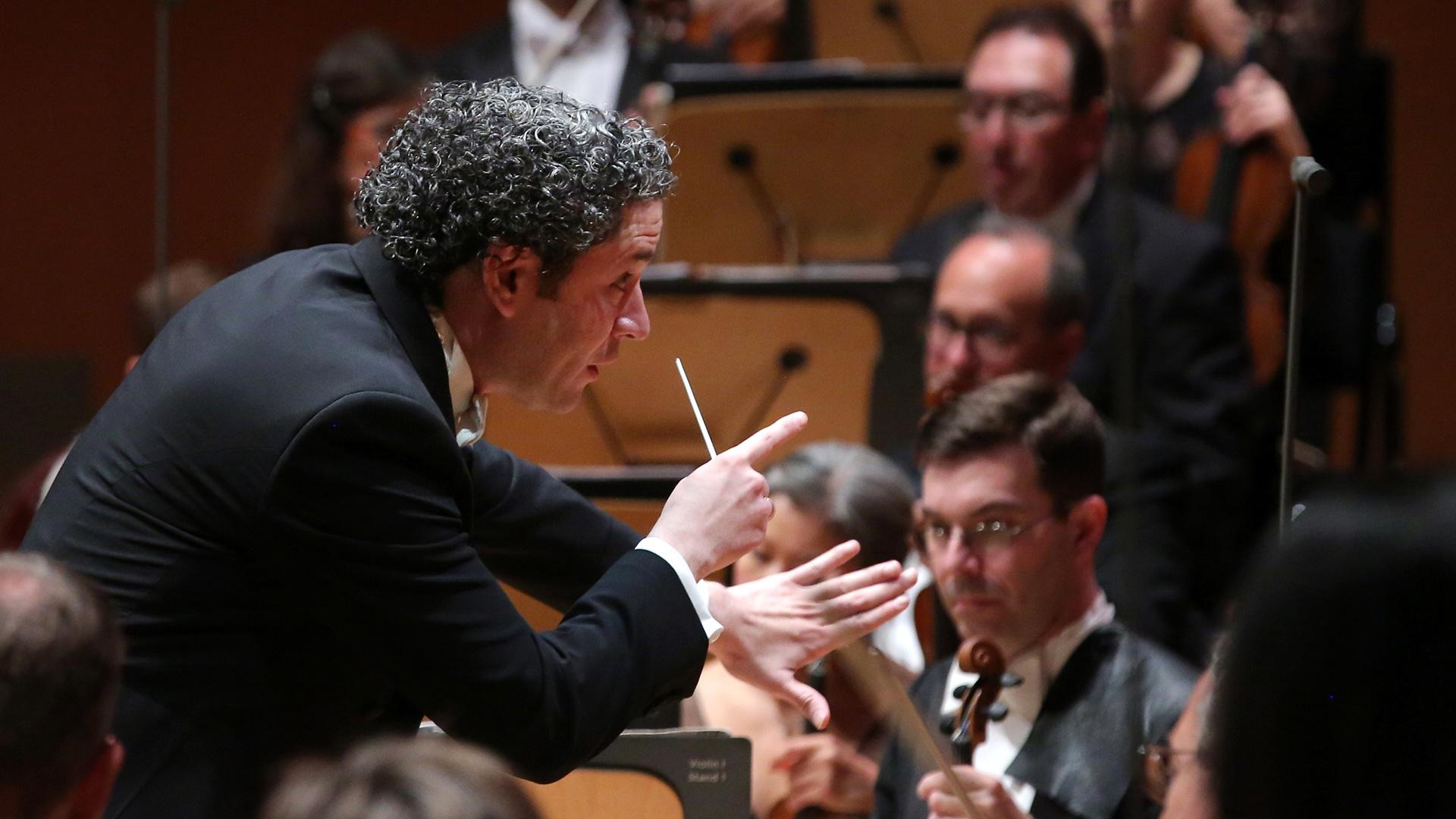 Gustavo Dudamel Conducts Stravinsky’s “The Firebird” | Great ...