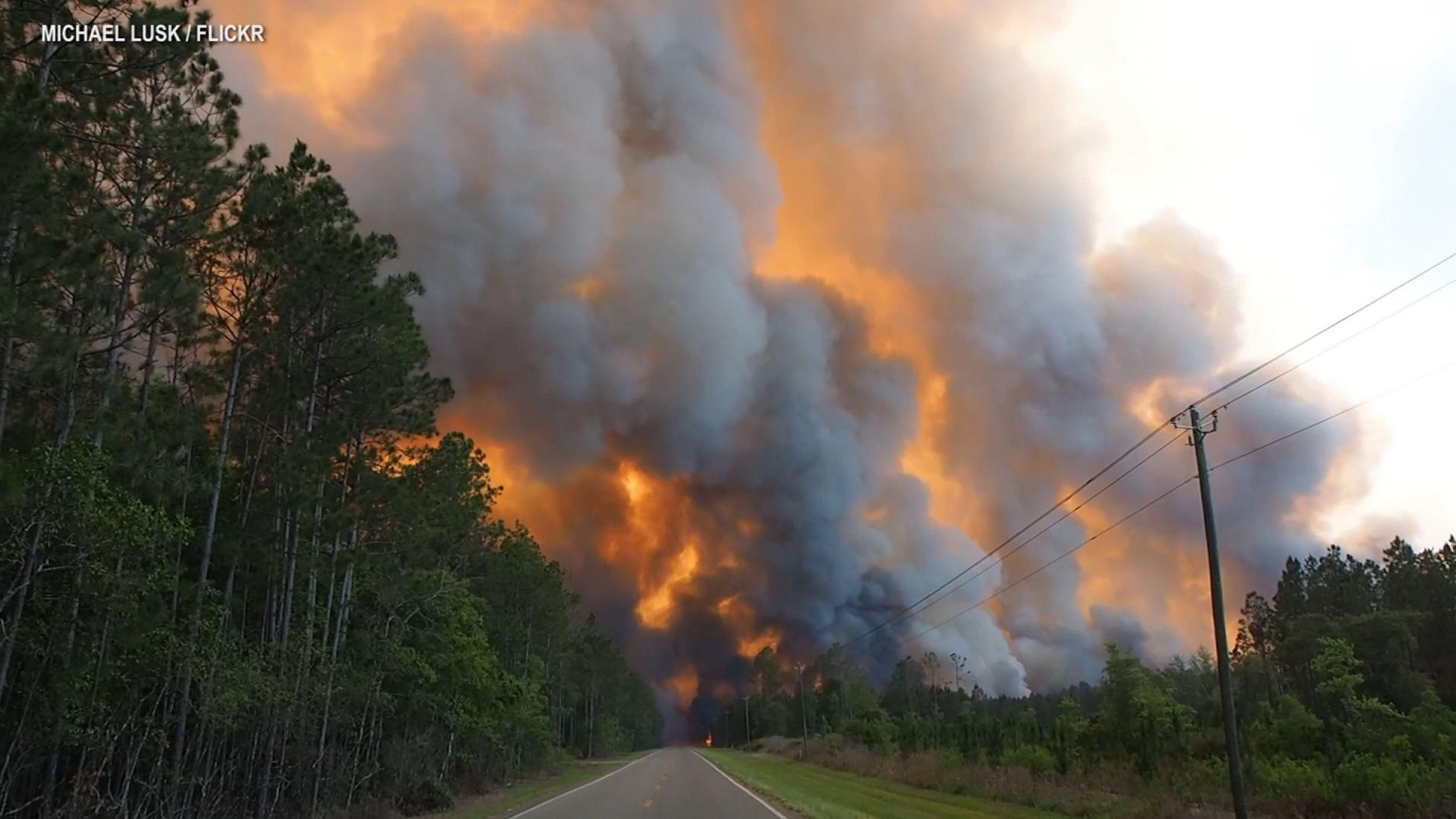 A dire warning shows the economic costs of climate change | Peril ...