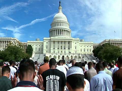 American Muslims Praying